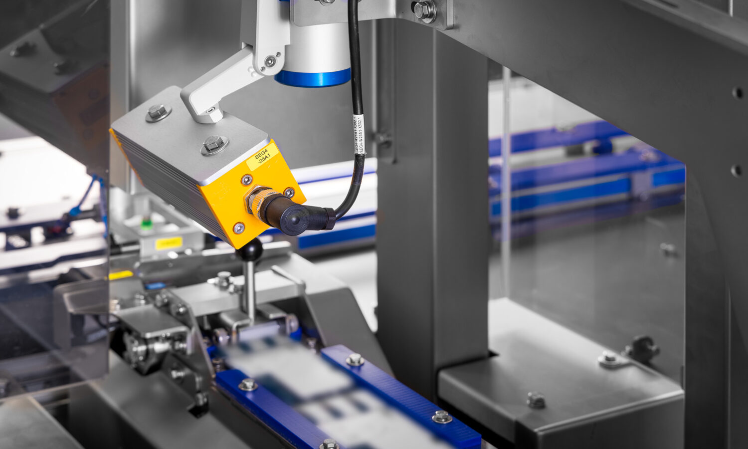 Carton folding, filling & closing machine | Machines | GTE Engineering