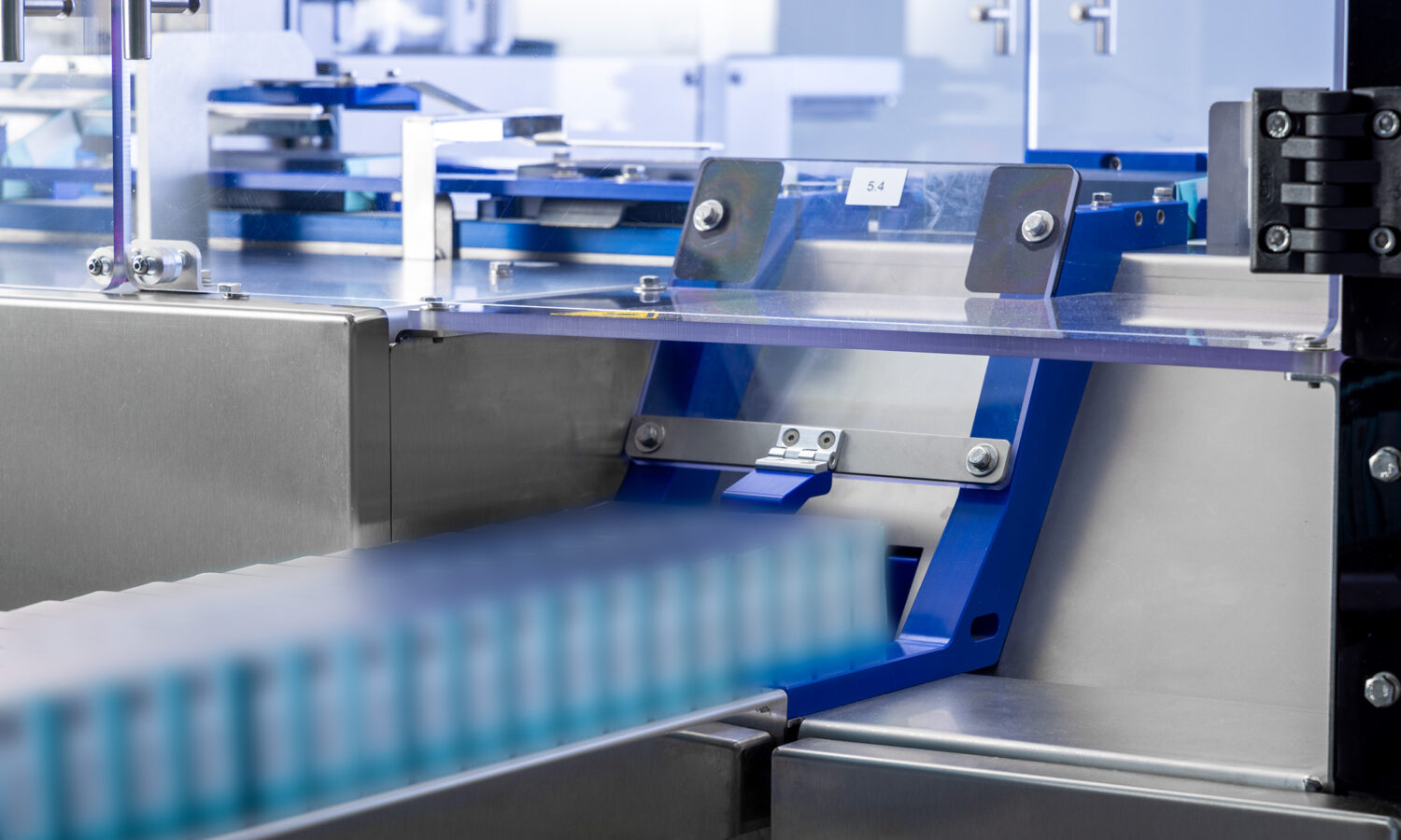Carton folding, filling & closing machine | Machines | GTE Engineering