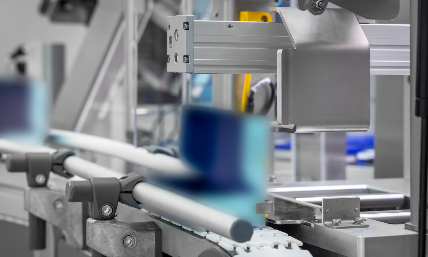 Carton folding, filling & closing machine | Machines | GTE Engineering