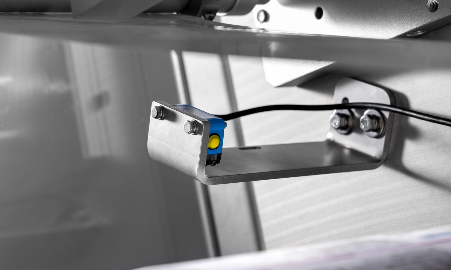 Lid punching machine with printer | Machines | GTE Engineering